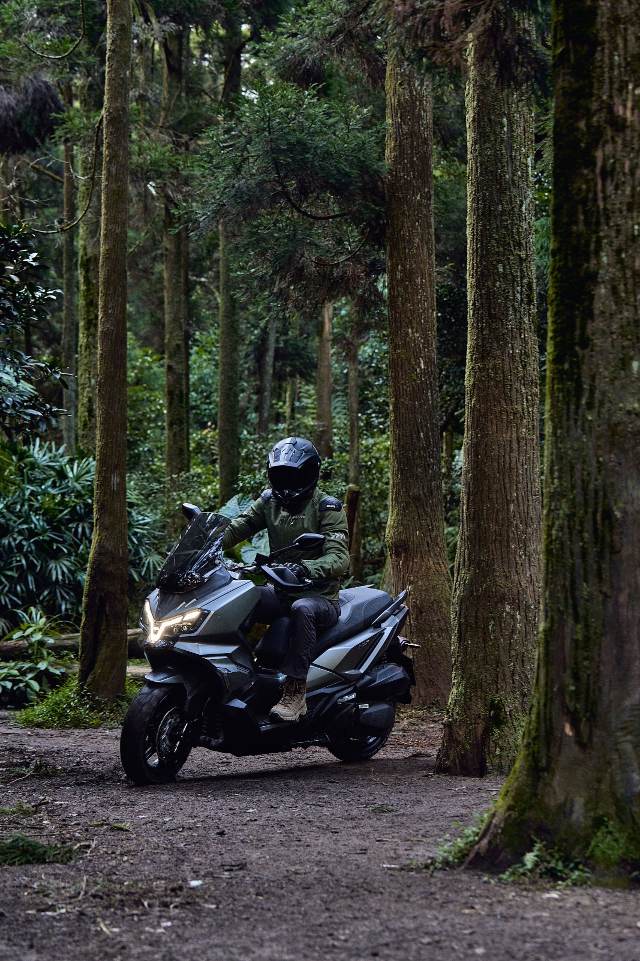 ADX 300 ABS TCS E5+