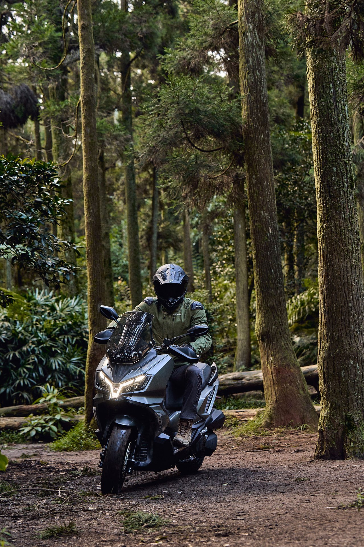 ADX 300 ABS TCS E5+