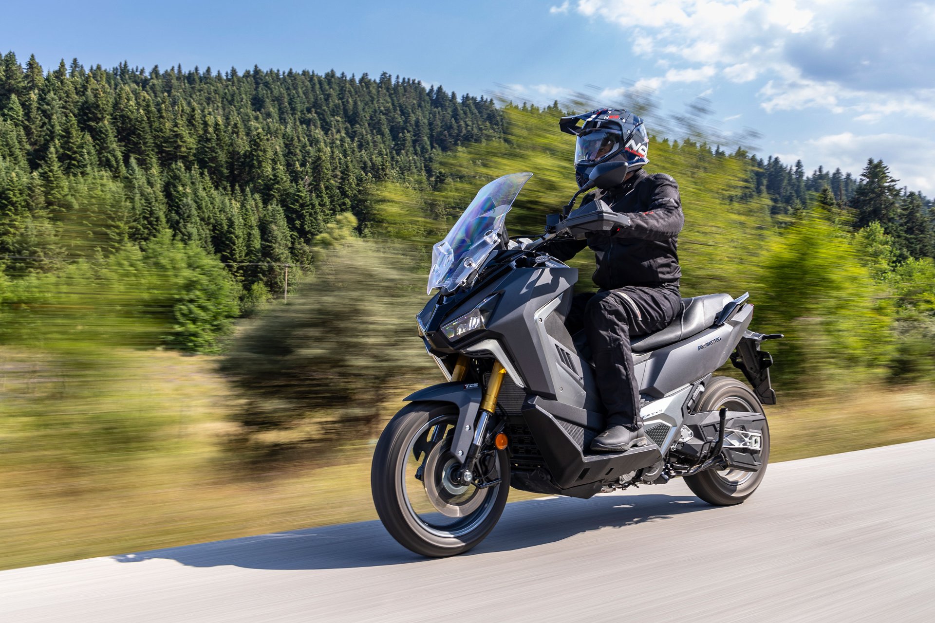 ADXTG 400 ABS TCS E5+